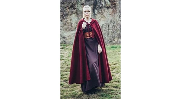 Short Hood Wool Cloak: Red | Wool Cloaks | Wyrdraven Cloaks